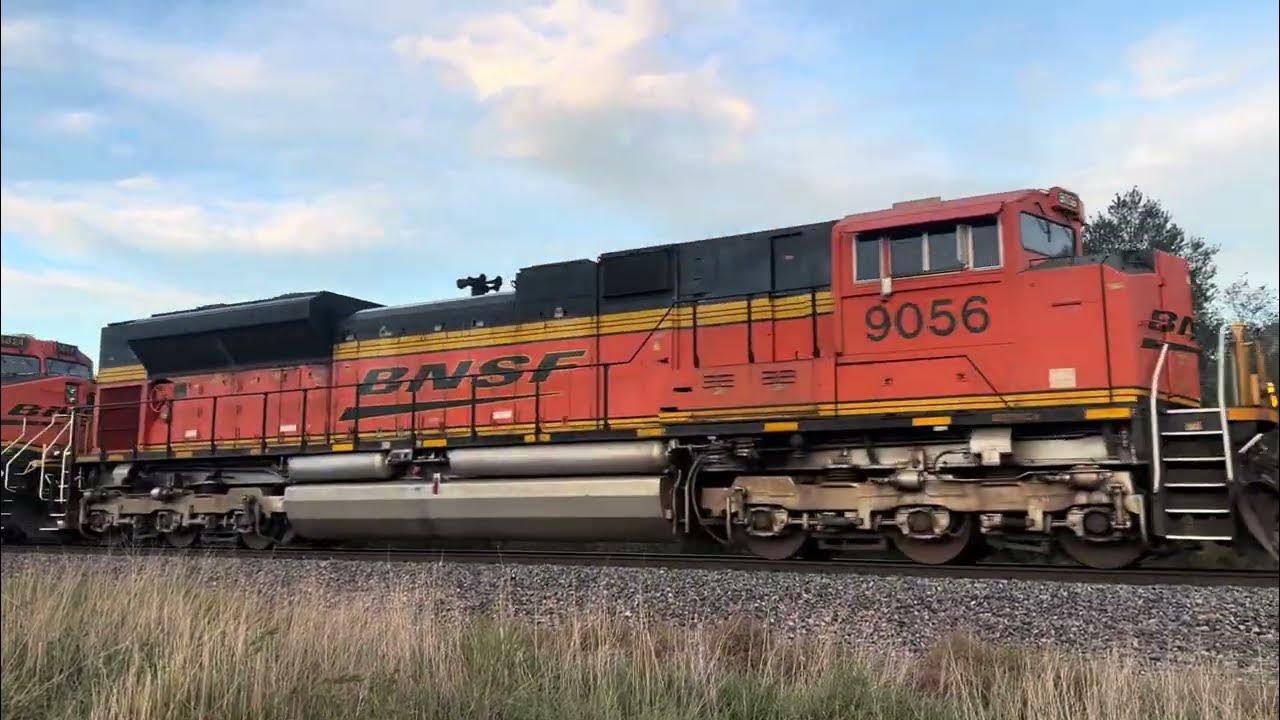 BNSF 9056 SB with @ColoradoCentralRailfanning - YouTube