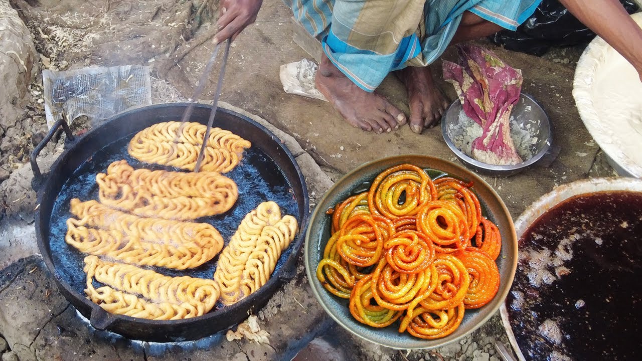 ৪০০ বছরের গ্রাম বাংলার ঐতিহ্যবাহী গুরের মিস্টি !! Traditional Sweet ...