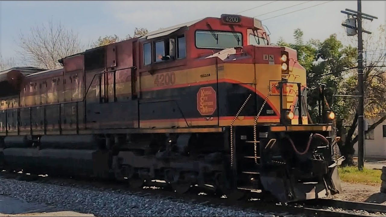 KCSM 4720, 4224 Y 4200 ENTRANDO A TERNIUM 12/01/2020 - YouTube