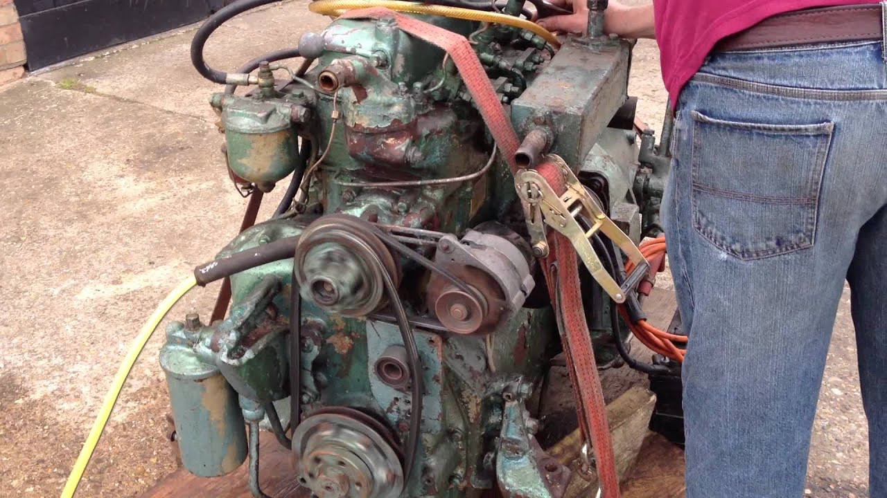 Bolinder Munktel 1053 marine diesel engine start and run - YouTube