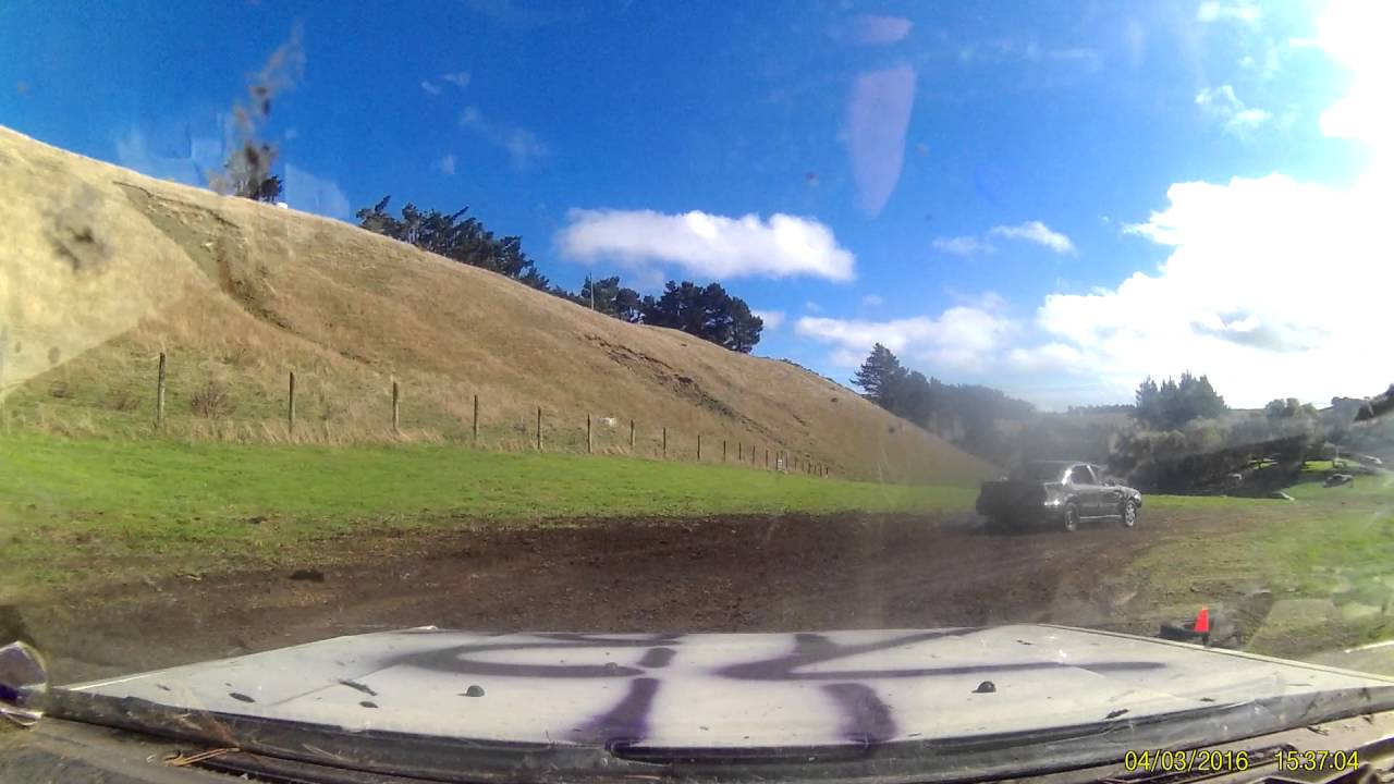 Paddock Bash 2016 NZ Race 1 RAW - YouTube
