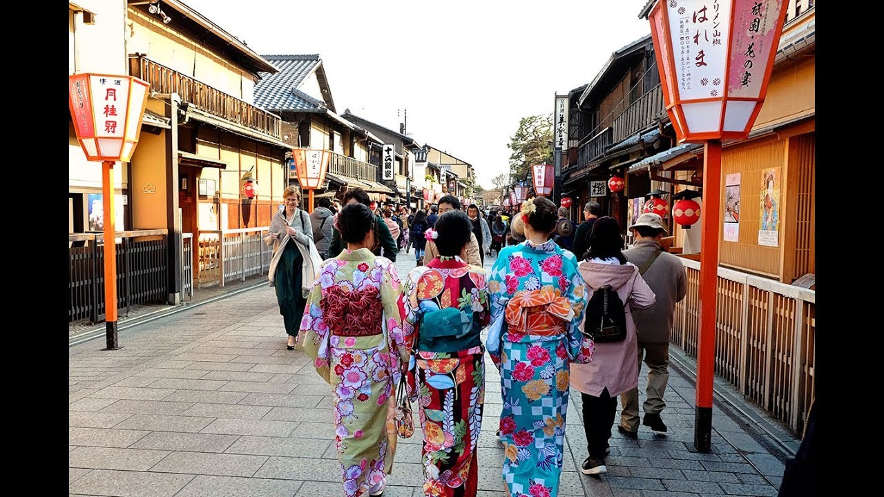 Gion Kyoto Geisha District | But Where are all the Geisha? - YouTube