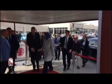 Bakan Fatma Betül Sayan Kaya Deniz Baykal'ı ziyaret etti
