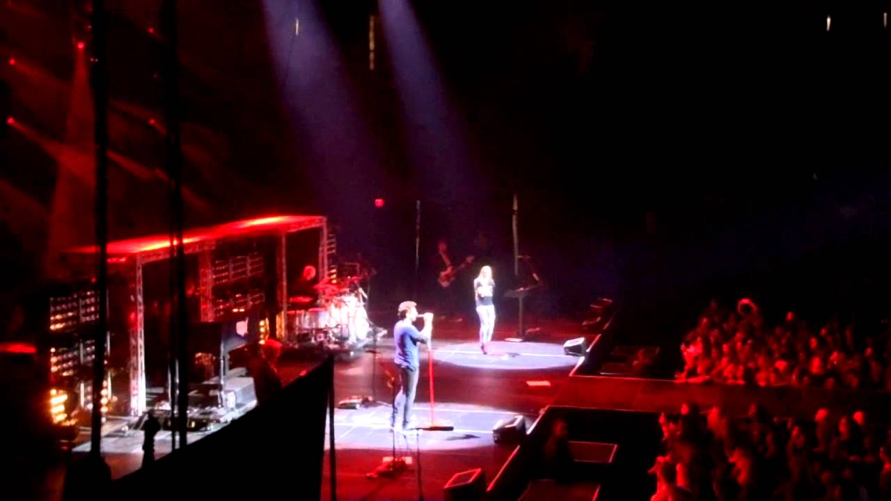 "Playing with Fire" by Thomas Rhett with Danielle Bradbery - YouTube