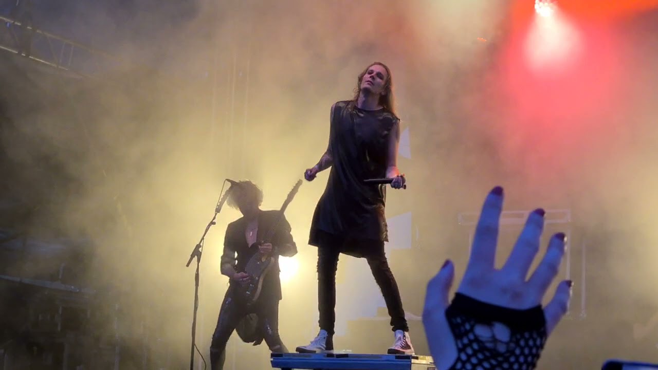 Blind Channel live at Qstock - Timebomb - YouTube