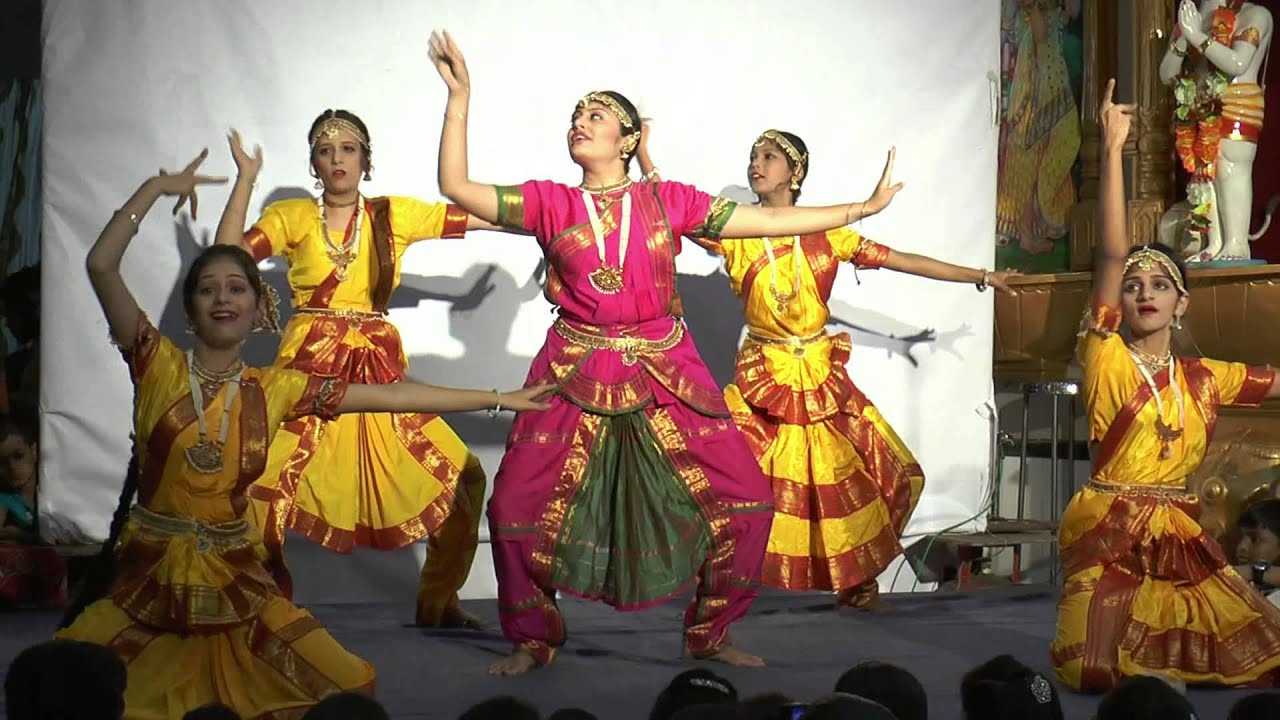 Guru Purnima at Anand Vrindavan Dham... Guru Stotram Nritya - YouTube