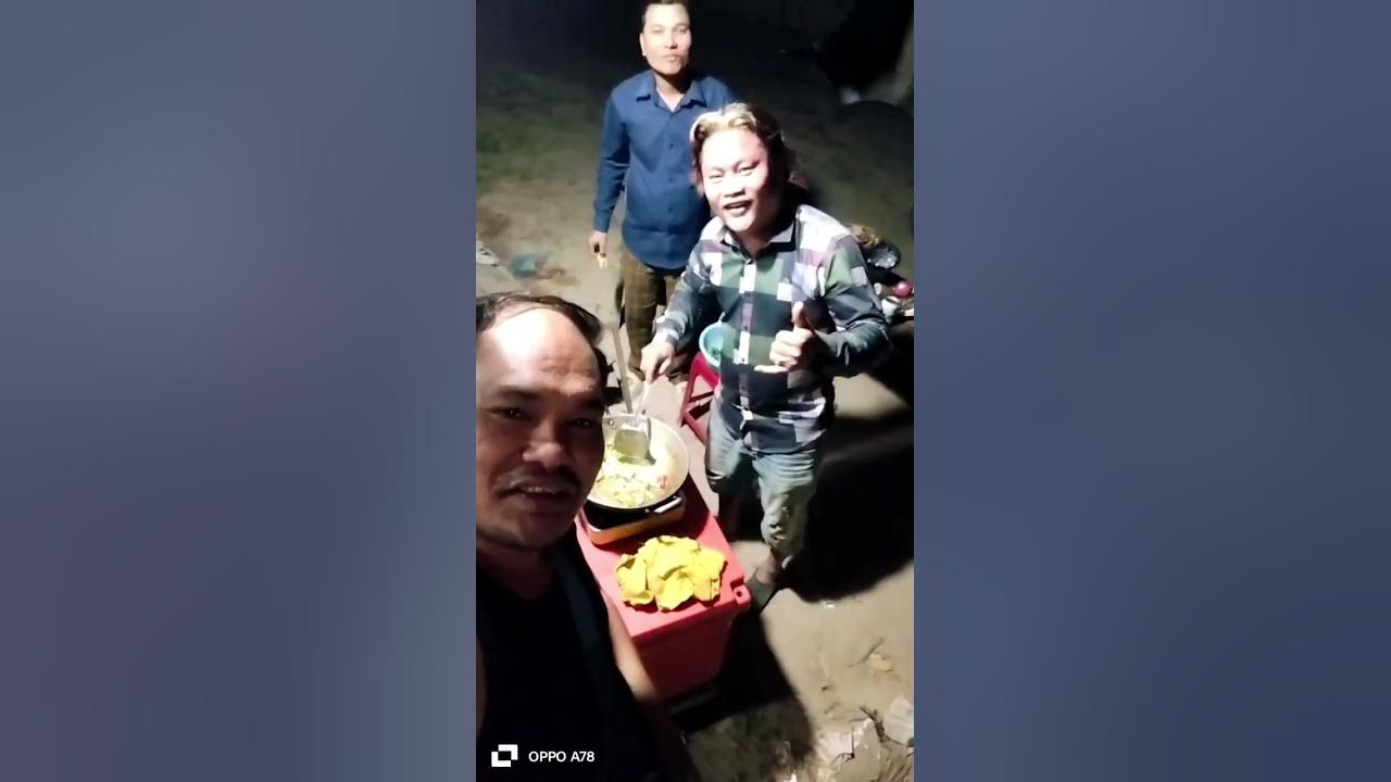 #ឆាក្តៅមាន់ស្រែ..គ្រូមិត្ត..ធីមទឹកដូងគ្នាយើងពេញលេងហើយ..ថ្ងៃចូលឆ្នាំចិន។ - YouTube