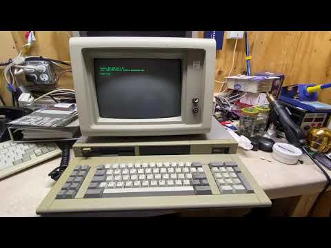 Wyse WY-1100 booting IBM DOS 3.3 from freshly formatted Seagate ST-225 ...