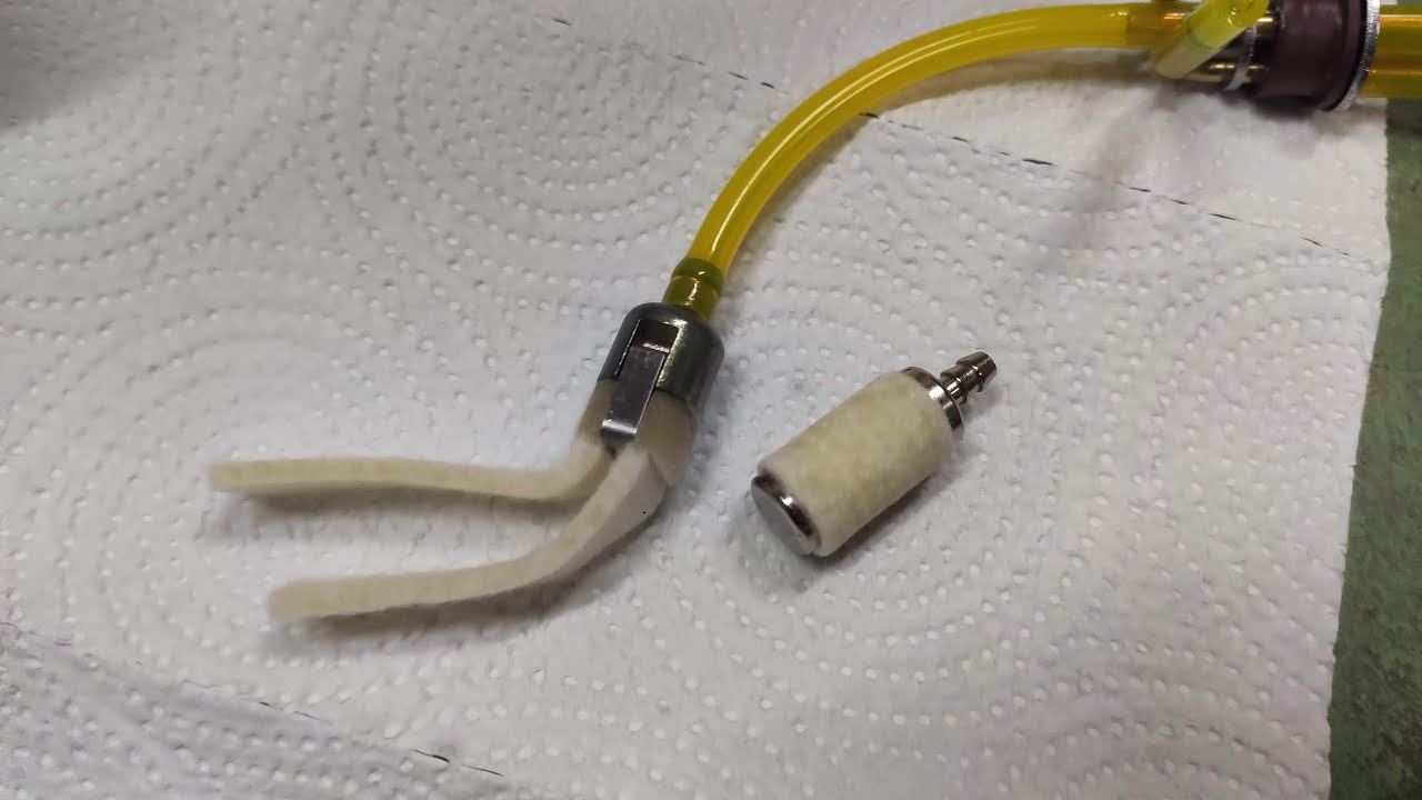 Walbro felt winged clunk vs big felt clunk - YouTube