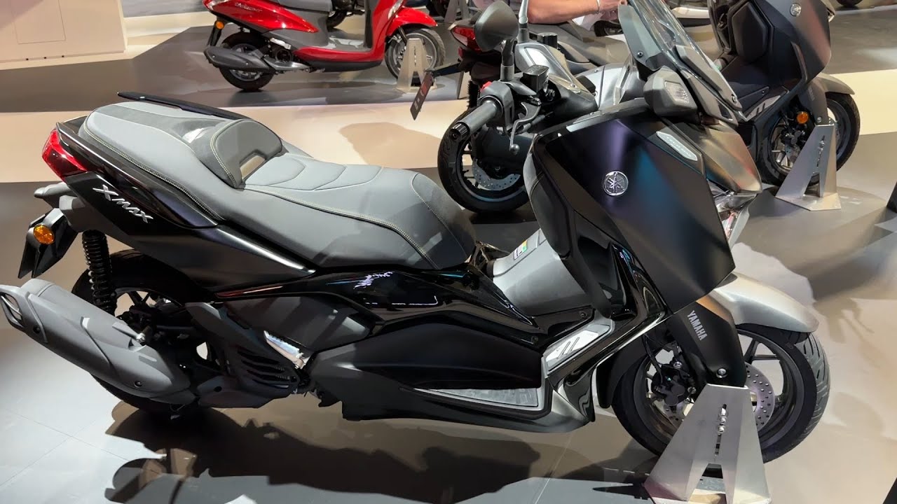 Great for The City ! 2023 Yamaha XMax 125 Tech Max - YouTube