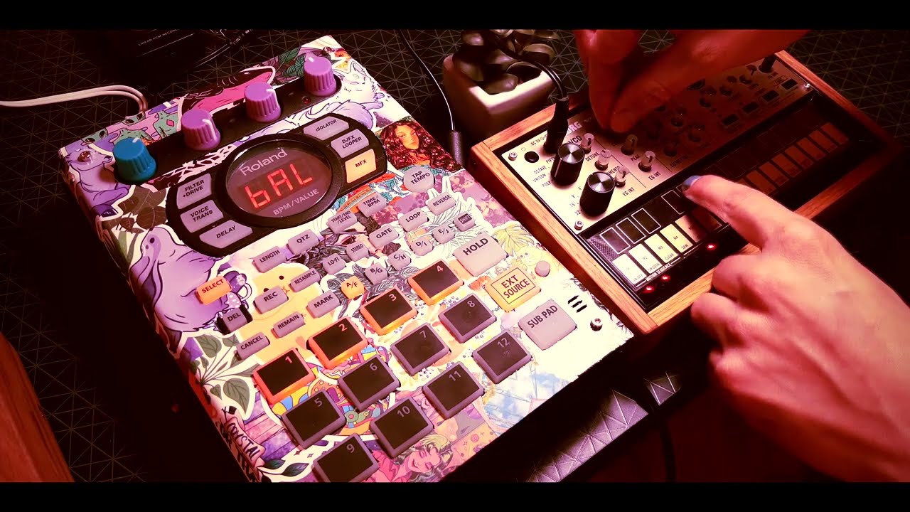 Roland SP404a & Volca Keys - YouTube