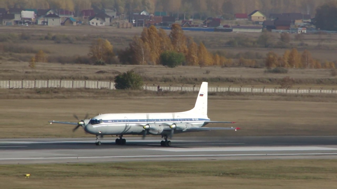 Ilyushin Il 18D RF 75336 Russian Navy Takeoff RWY25 UNNT - YouTube