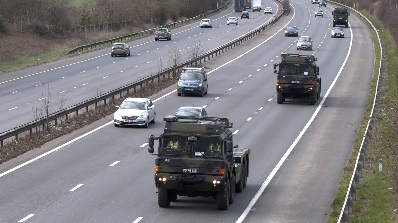 New military vehicles and other British Army truck spotting 🪖 - YouTube
