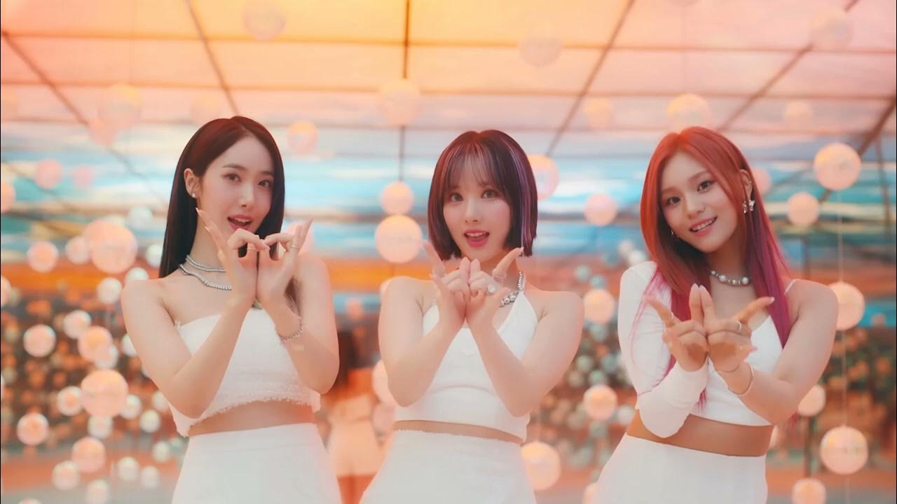 VIVIZ - Pull Up with Aespa - Black Mamba instrumental - YouTube