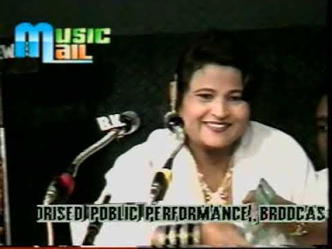 Arzoo Bano Gazal - Dewas Urs 2002 Live ProGram - बेरुखी इतनी ना कर दिल से उतर जाएगा