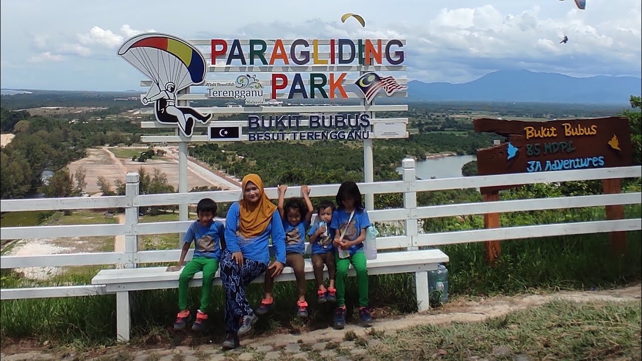 Bukit Bubus Paragliding Park Besut Terengganu - kids go hiking picnic ...