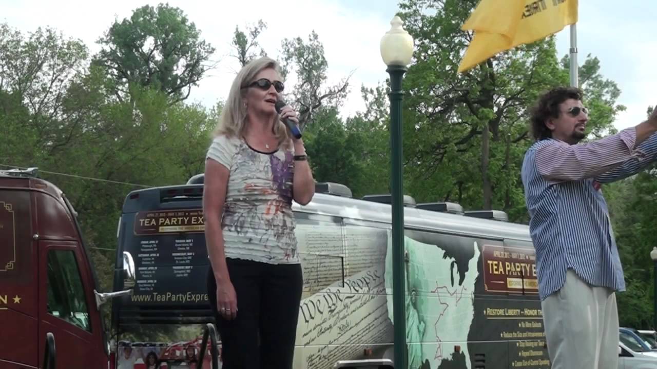 Debbie Lee in Omaha NE on 5/1/2012 - YouTube