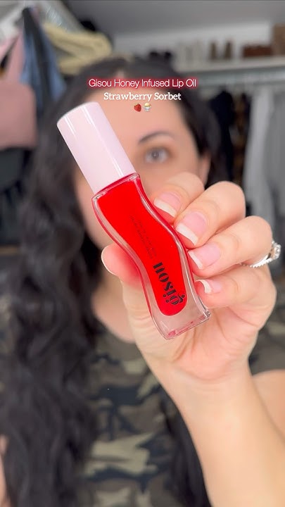 Trying The Gisou Honey Infused Lip Oil In Shadee Strawberry Sorbet🍓🍨 Tryon Lipoil Gisou