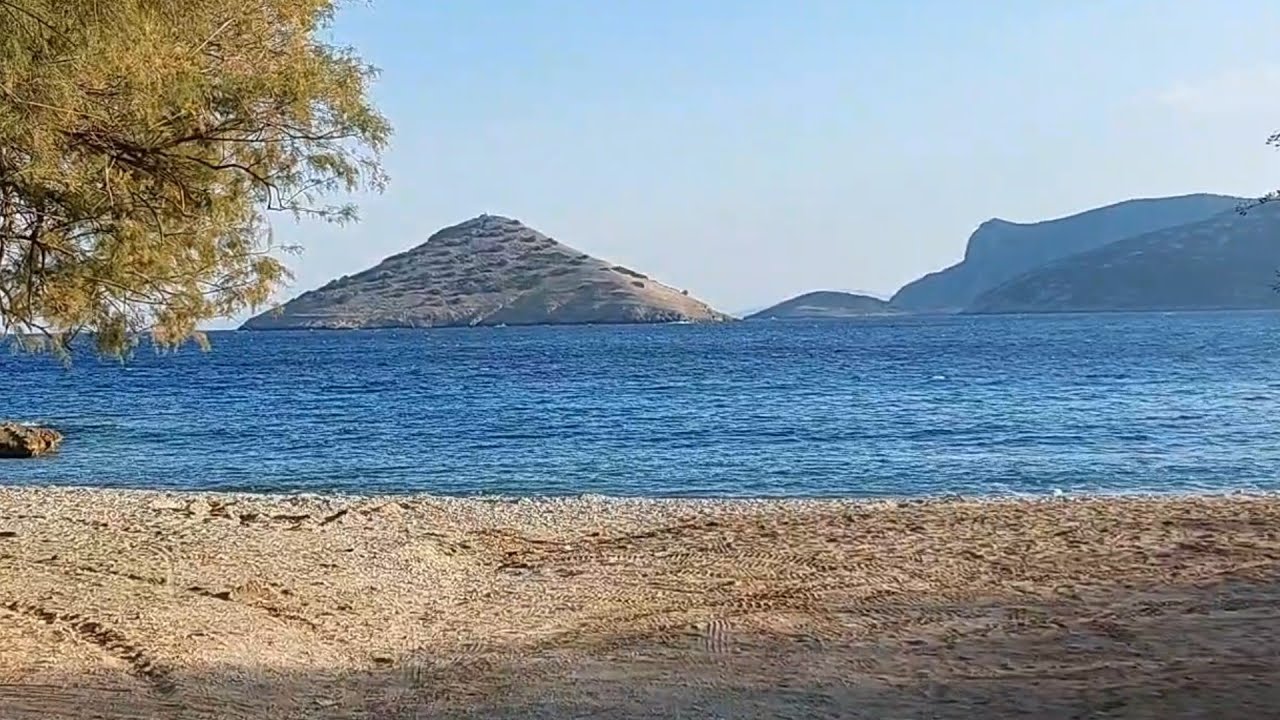 Ερωτοσπηλιά - Πανέμορφη παραλία με σπηλιές - Πόρτο Ράφτη - Porto Rafti ...