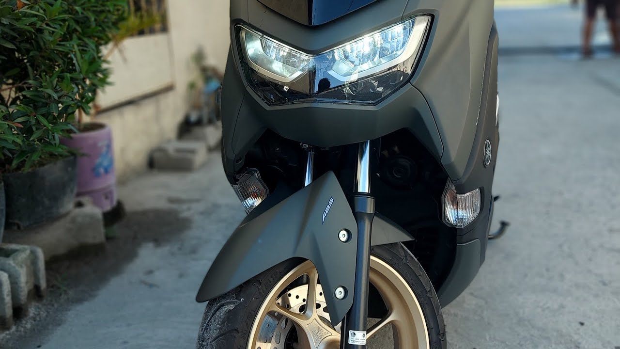 Honda click matte gold mags vs Nmax 2021 stock gold mags - YouTube