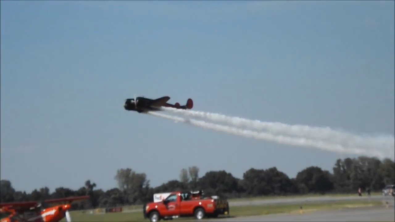Matt Younkin Beechcraft Model 18 Aerobatics-Memphis Airshow 2013 - YouTube