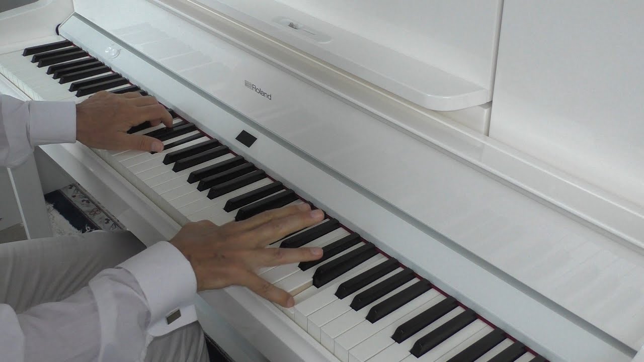 Roland Goretzki spielt das Adagio aus Beethovens Pathétique - YouTube