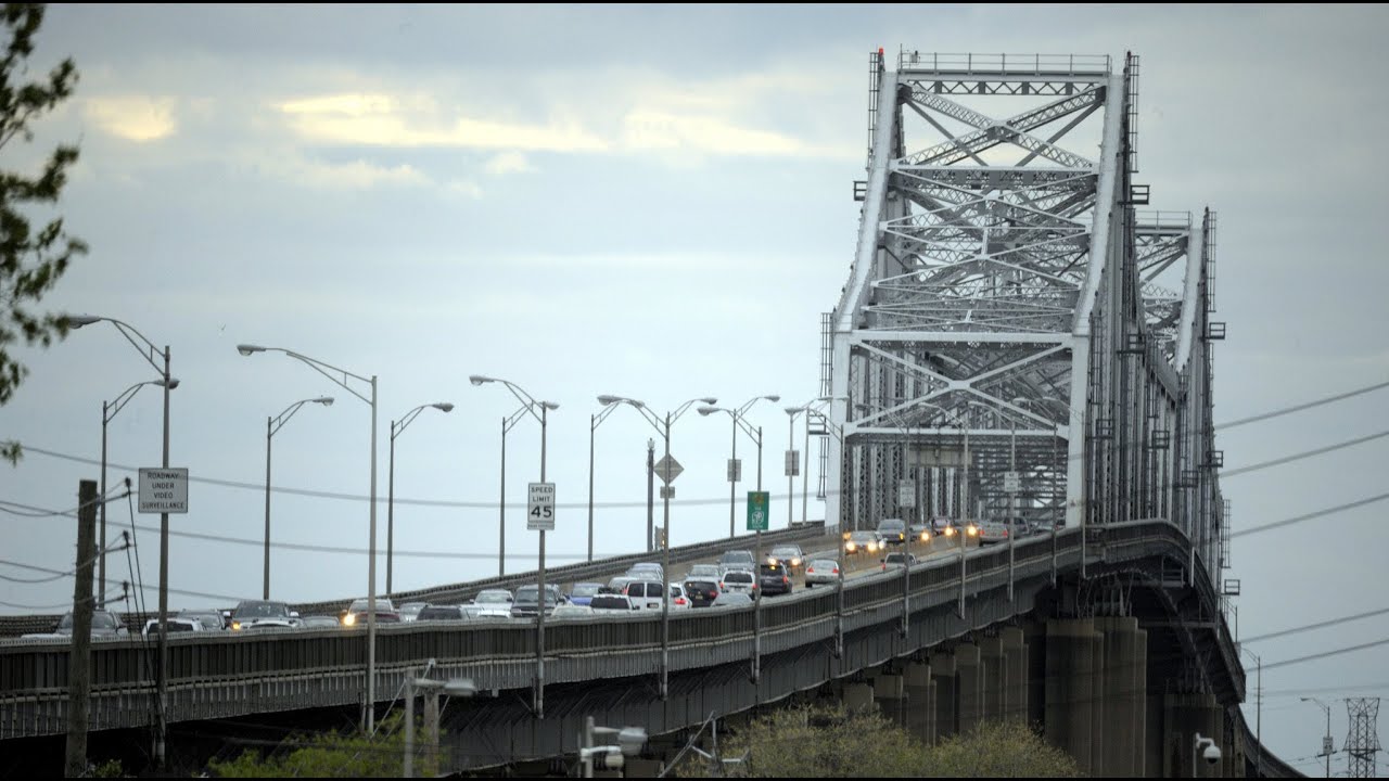 Northbound on the Goethals Bridge - YouTube