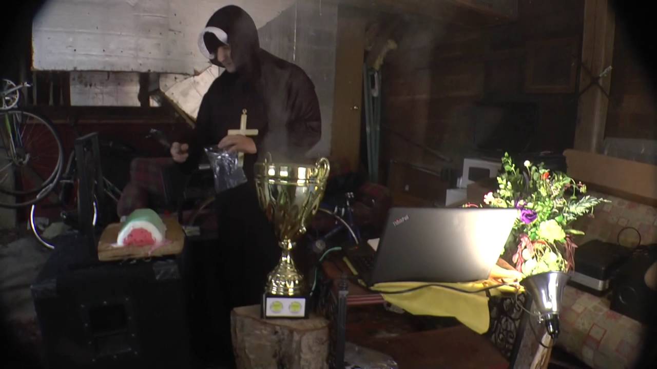 Matt Robidoux @ Lurkerfest Day 1 Dollhaus Amherst MA 8/20/16 - YouTube