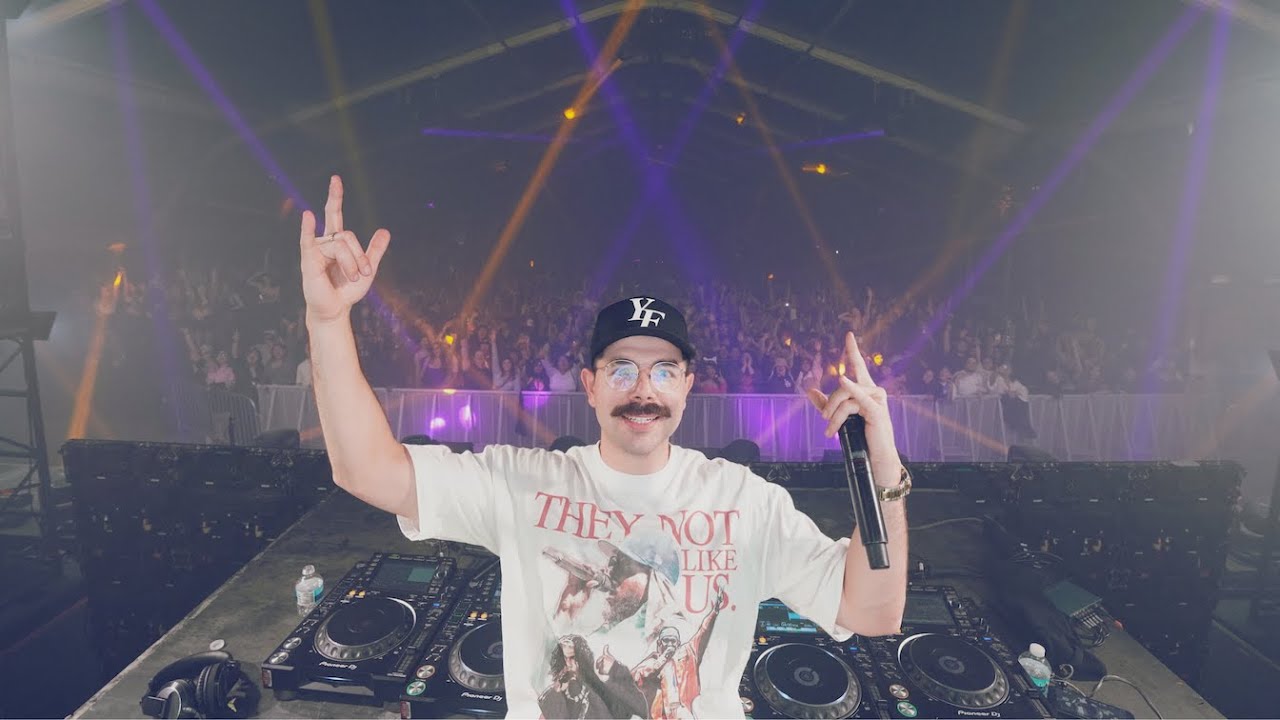 Backstage w BOLO: 24 hours in Las Vegas (Tour Vlog 001) - YouTube