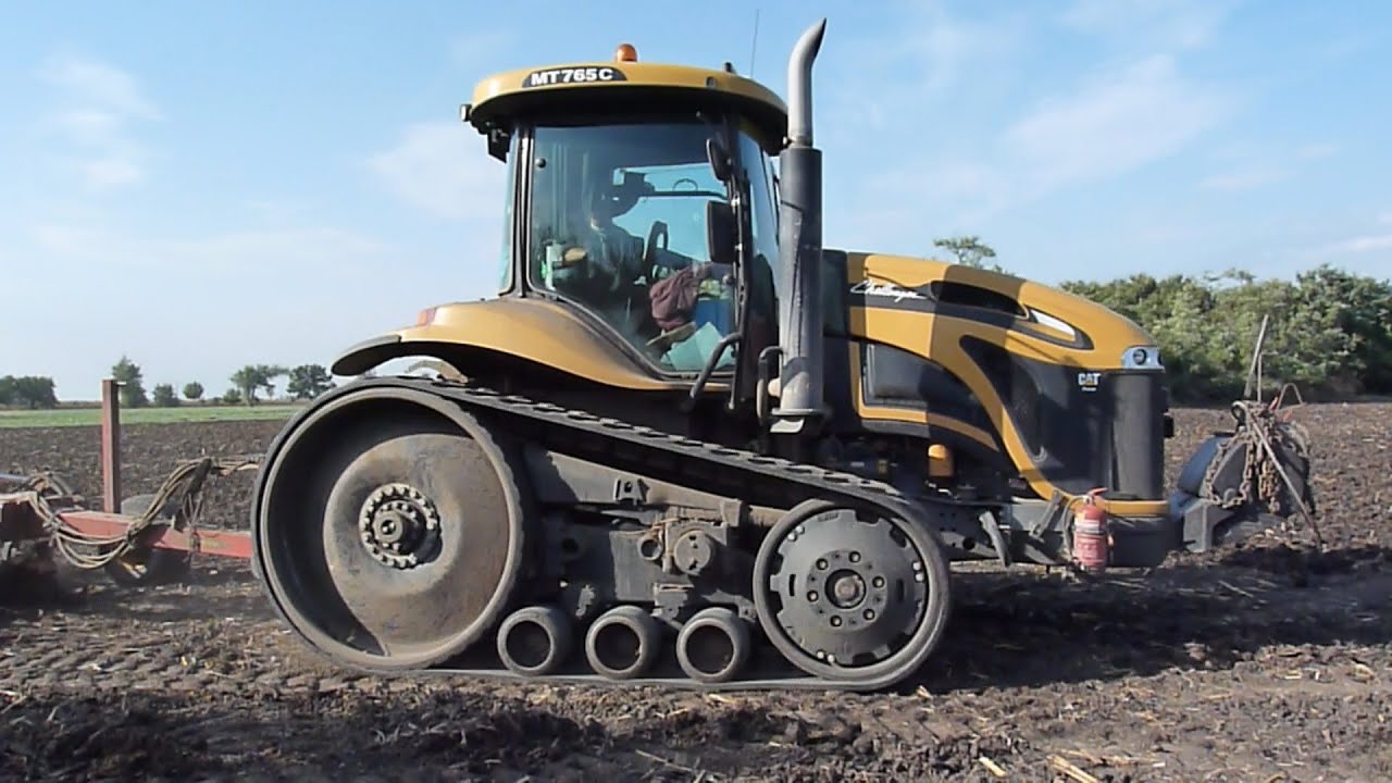 CAT Challenger MT765C + Väderstad Cultus 420 (Motorsound) - YouTube