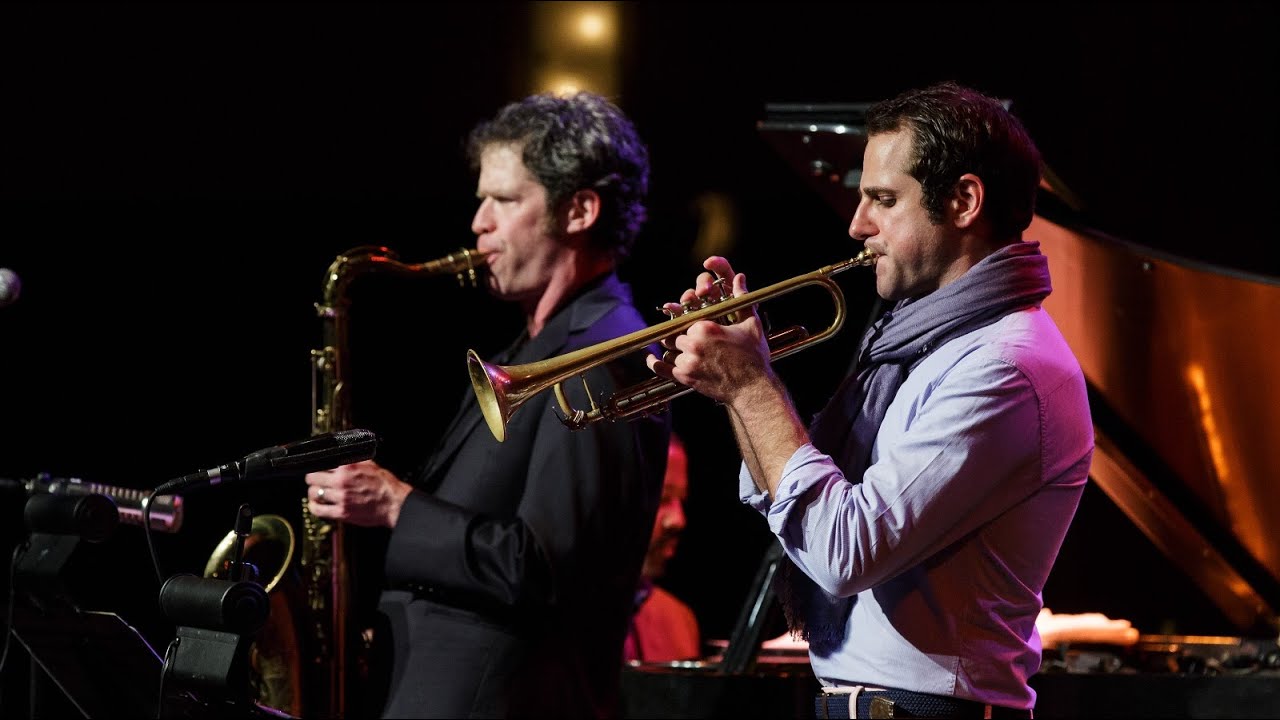 Anton Schwartz - "Swamp Thang" (live at Jazz Alley) - YouTube