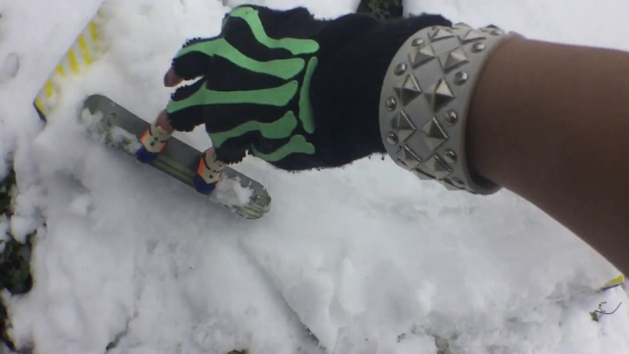 finger snowboarding - YouTube