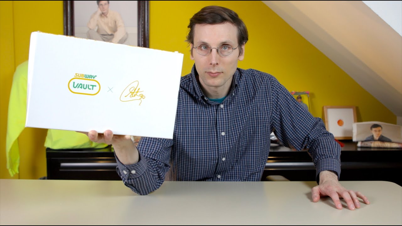 Unboxing a Box That Steph Curry & Subway Sent Me - YouTube