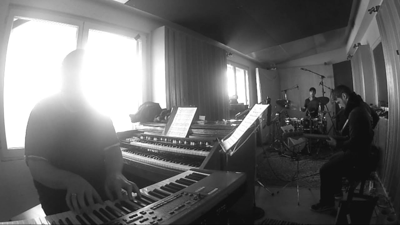 Martin Reiter Electric Trio // Studiosession - "Zia Lina" - YouTube