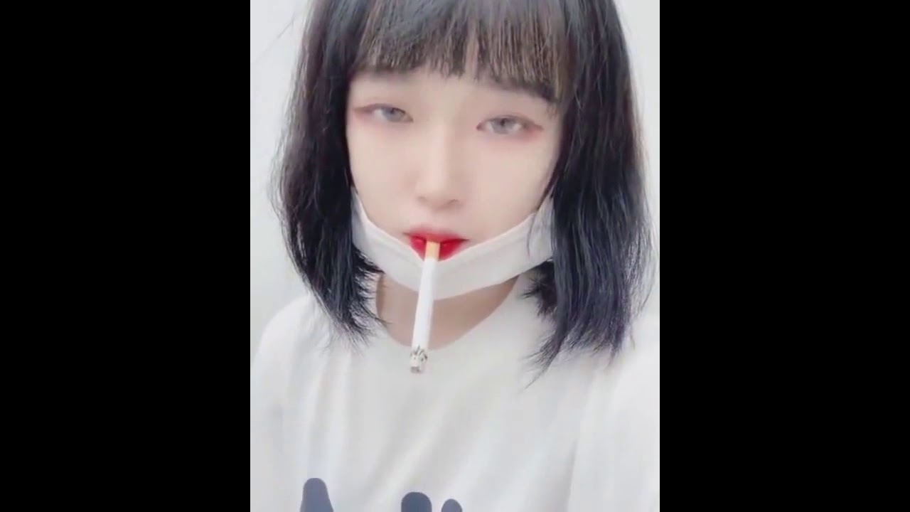Korean Girl Smoking 5 - YouTube