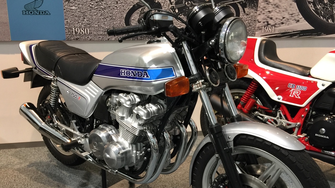 79年式、ホンダ CB750F - YouTube