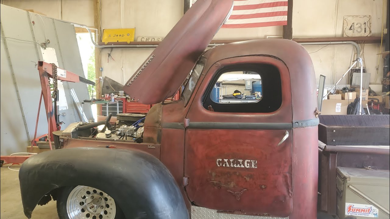 Tuning a 590 Holley Rat Rod Wednesday - YouTube