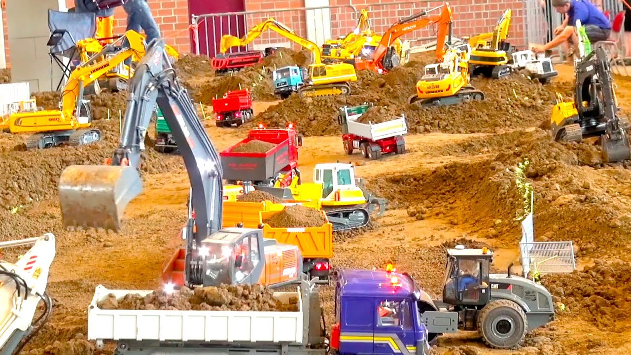 SUPER BIG RC CONSTRUCTION SITE / MASSIV RC DIGGER AND RC TRUCKS WORKING ...