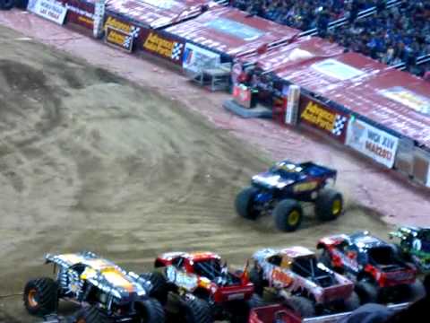 Monster Jam Ford Field Detroit 2013 Freestyle - YouTube