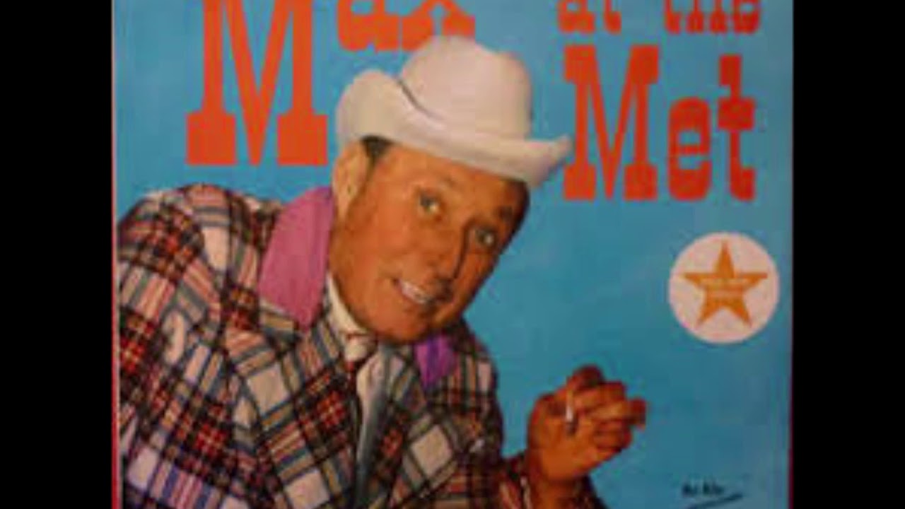 Max At The Met - YouTube