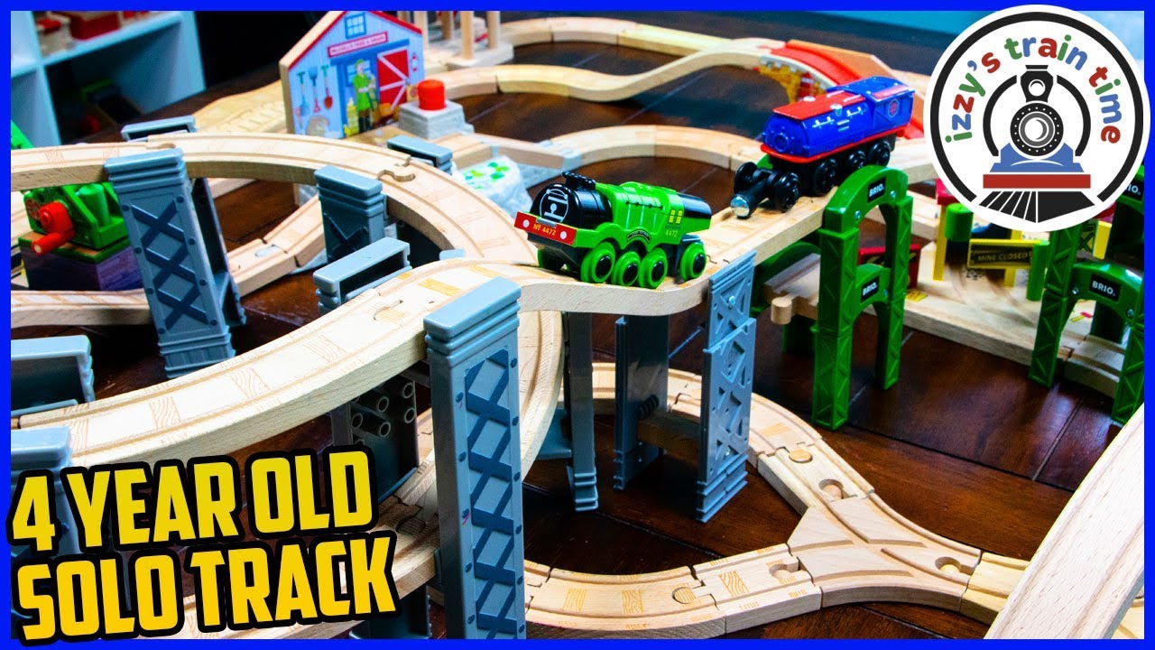 FOUR YEAR OLD BUILDS A THOMAS TRACK! - YouTube