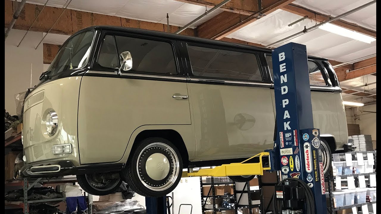 Barrett Jackson Bay Bus Walk Around showing the details of the cool ...