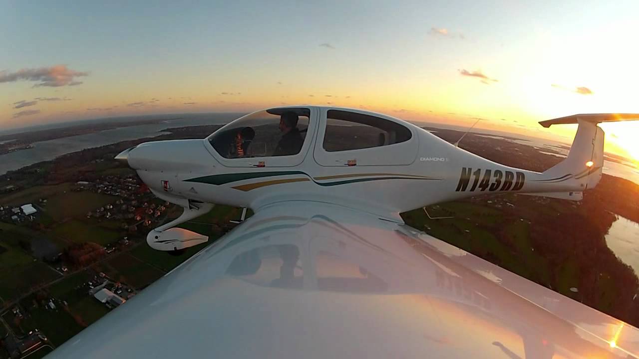 Diamond DA40 Sunset Flight - YouTube