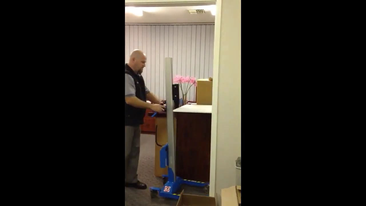 Lift Safe Ltd Box Lifter Demo - YouTube