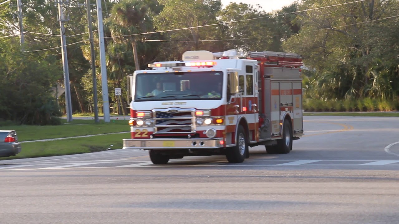 MARTIN COUNTY FIRE RESCUE ENGINE 22 RESPONDING CODE 3!!! Q and and ...