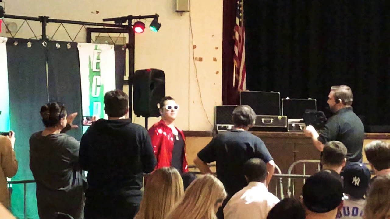 Brian Cuso Vs. Johnny Chill II - YouTube