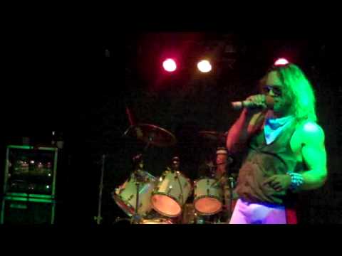 EWS... "Intruder/ Pretty Woman" Van Halen - YouTube