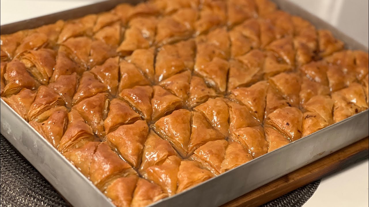 Bakllava e Bajramit me vetëm 4.Kuleq Tepsia plot,te Shkrihët ne Gojë ...