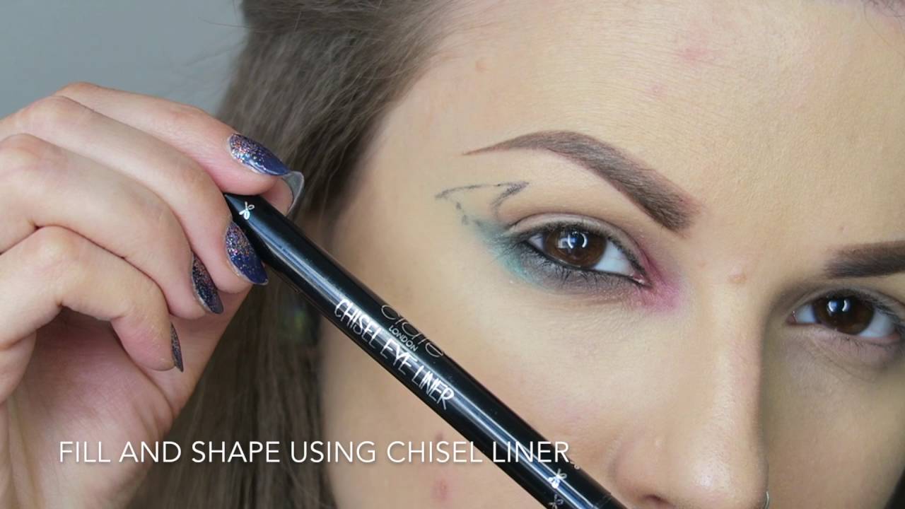 HALLOWEEN: Bat Wing Liner - YouTube