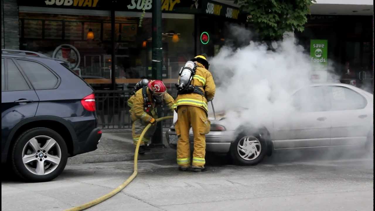 New Westminster Small Car Fire - YouTube